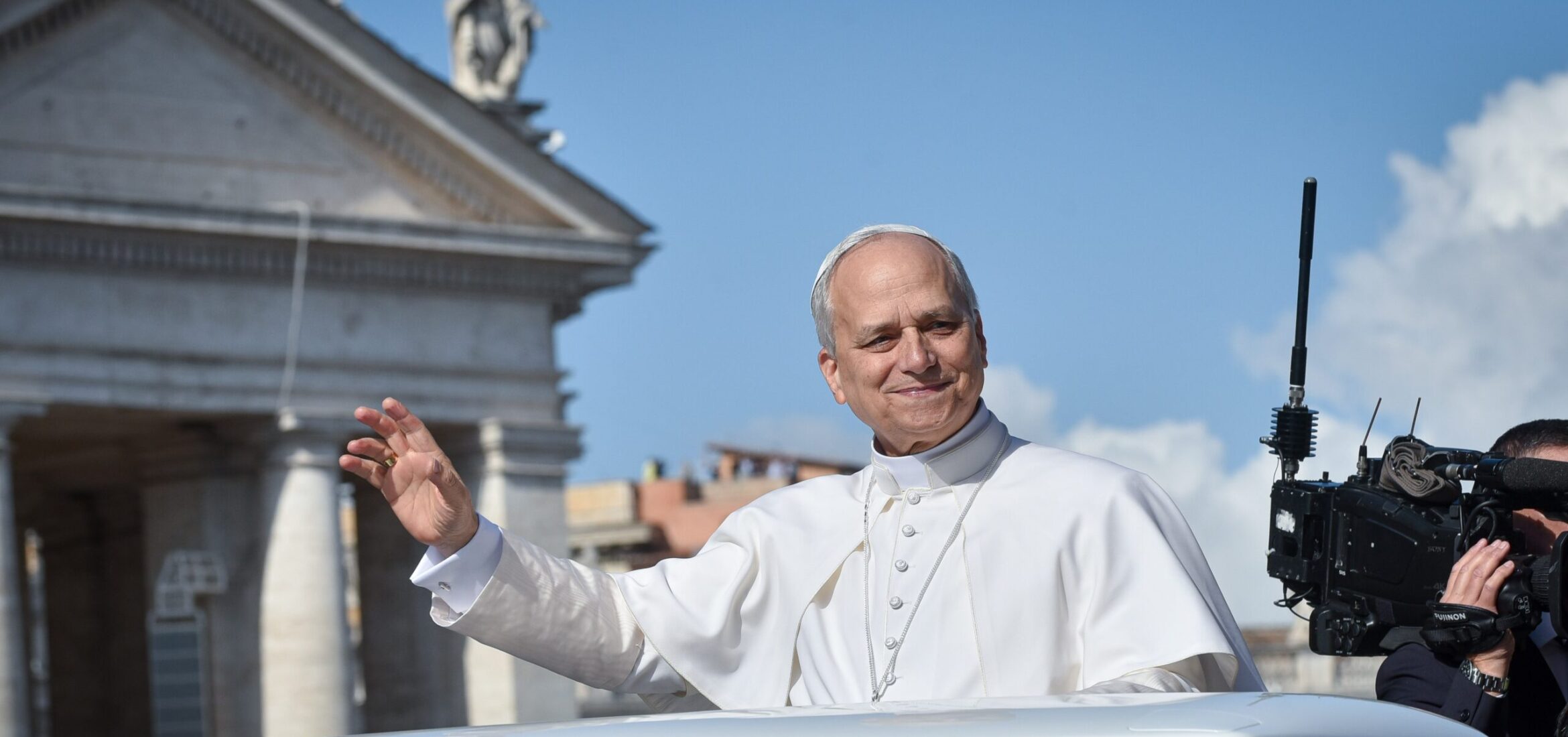 Cos'è l'anello del Pescatore di Leone XIV. Cosa raffigura e cosa ...