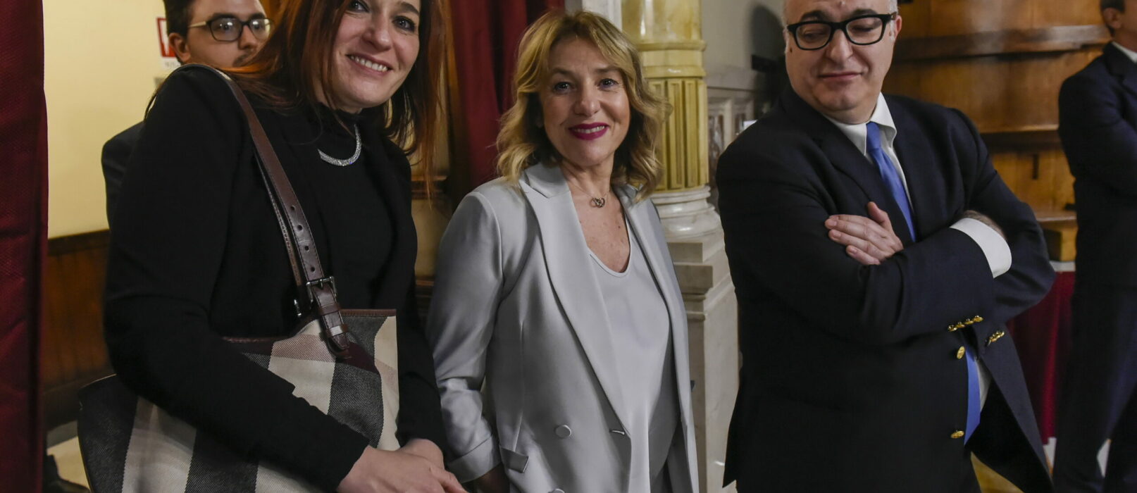 Tutto su Patrizia Scurti e Giovanna Ianniello, che hanno oscurato Mario ...